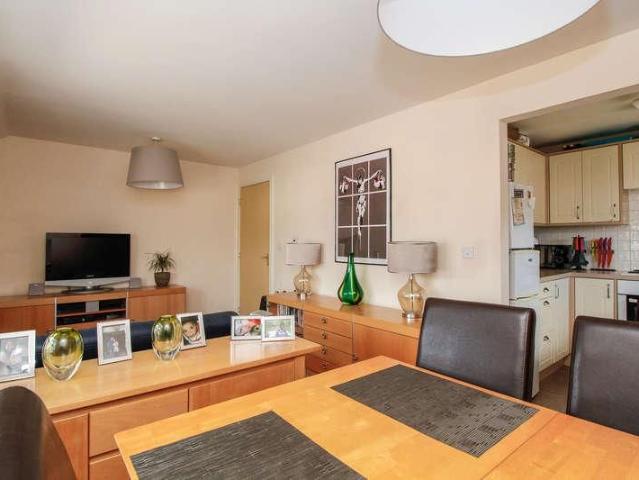 Phoenix Gardens, Swindon, Wiltshire, SN25
