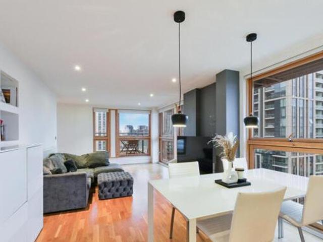 Phoenix Heights East, Mastmaker Road, 2 Bedroom Apartment