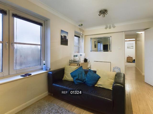 Phoenix House, High Street HU1, 2 bed flat to rent, £675 pcm | PrimeLocation
