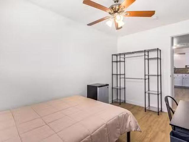 Phoenix House. Homey & comfortable id. 3070