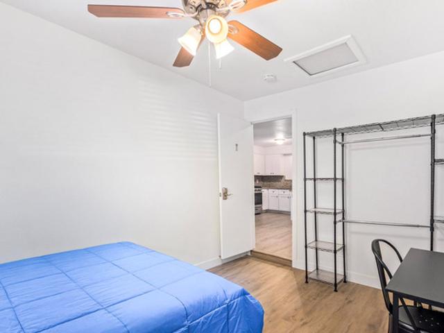 Phoenix House. Homey & comfortable