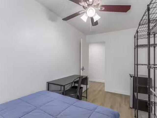 Phoenix House with Dining area. Spacious & beautiful id. 3069