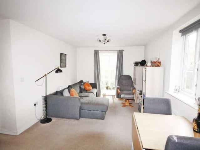 Phoenix Place, Great Sankey, WA5
