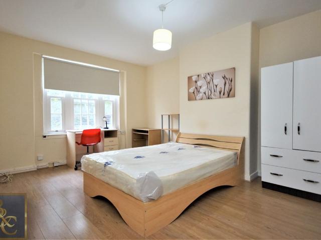 Phoenix Road, Euston NW1, 2 bed flat to rent, £2,817 pcm | PrimeLocation