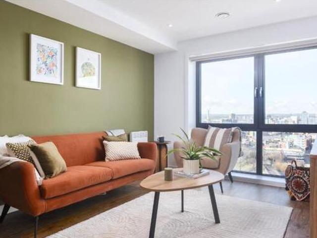 Phoenix, Saxton Lane, 3 Bedroom Apartment