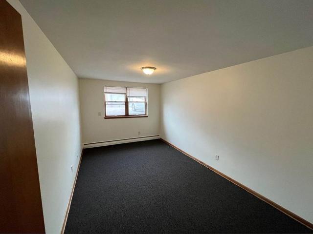 Phalen Apartments on Maryland! 2 Bedroom Apartment for Rent at 1310 Maryland Ave E, St. Paul, MN 55106 Roosevelt Phalen Center