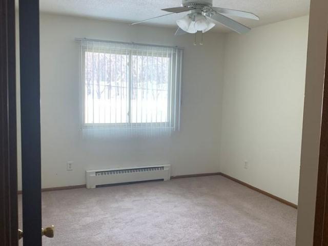 Phalen View Apartments 1 Bedroom Apartment for Rent at 1499 Mcafee St, St. Paul, MN 55106 Frost Lake