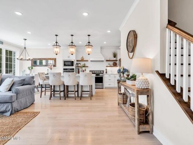 Pheasant Ln Unit,wall, Condo For Sale