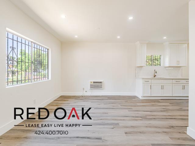 Phenomenal Two Bedroom Bungalow with Stainless Steel Appliances and On Site Laundry ~ In Southern California!