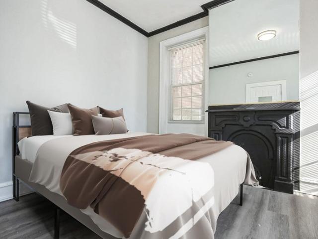 Philadelphia House on Quiet Street. Private Inroom