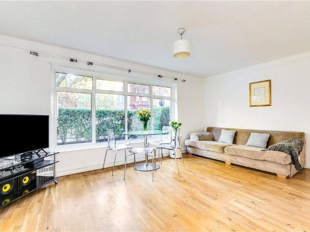 Philbeach Gardens, Earls Court. 3 bed apartment to rent £3,500 pcm £808 pw