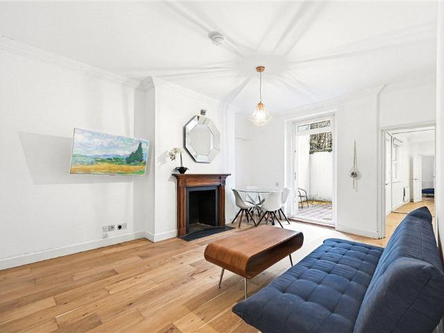 Philbeach Gardens, Earls Court, London SW5, 1 bed flat to rent, £2,350 pcm | PrimeLocation