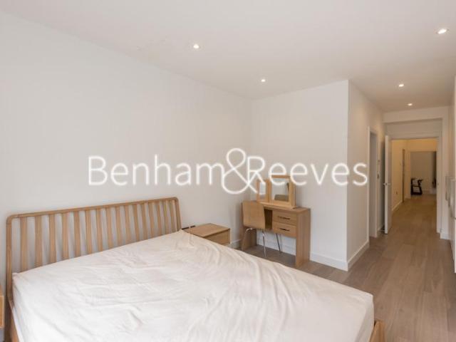 Philbeach Gardens, Earl's Court SW5 2 bed apartment to rent £3,423 pcm £790 pw