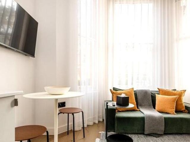 Philbeach Gardens, London, 1 Bedroom Apartment