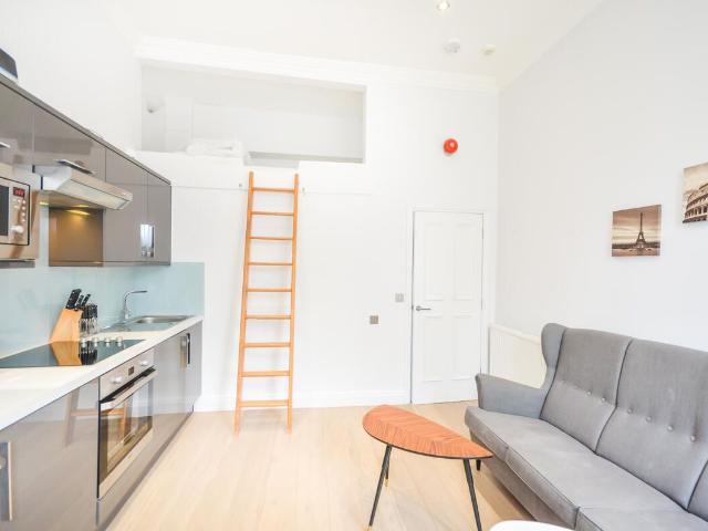 Philbeach Gardens, London SW5, Studio to rent, £1,770 pcm | PrimeLocation