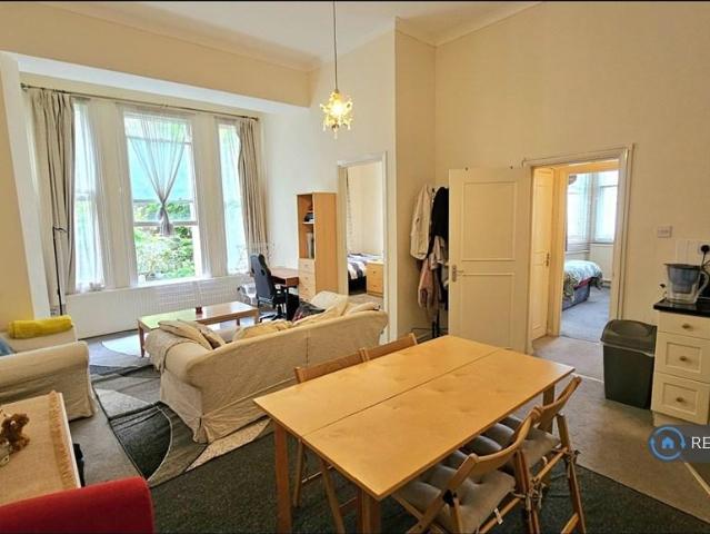 Philbeach Gardens, London, SW5 2 bed flat to rent £2,800 pcm £646 pw