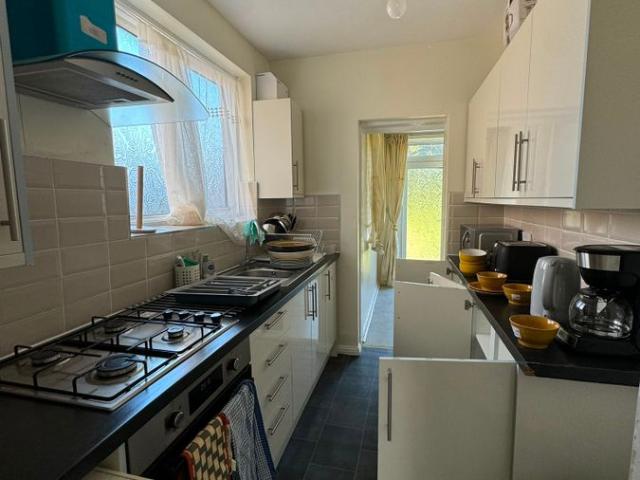 Philip Avenue, Romford RM7, 4 bed semi detached house to rent, £2,900 pcm | PrimeLocation