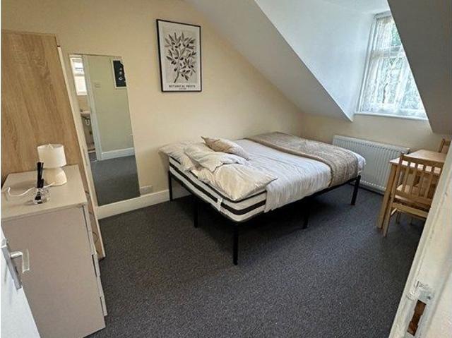 Philip Lane, London N15, 1 bed flat to rent, £1,650 pcm | PrimeLocation