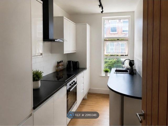 Philip Lane, London N15, 2 bed flat to rent, £2,100 pcm | PrimeLocation