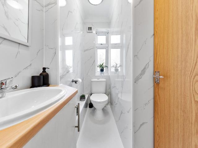 Philip Lane, London N15, 2 bed flat to rent, £2,100 pcm | PrimeLocation