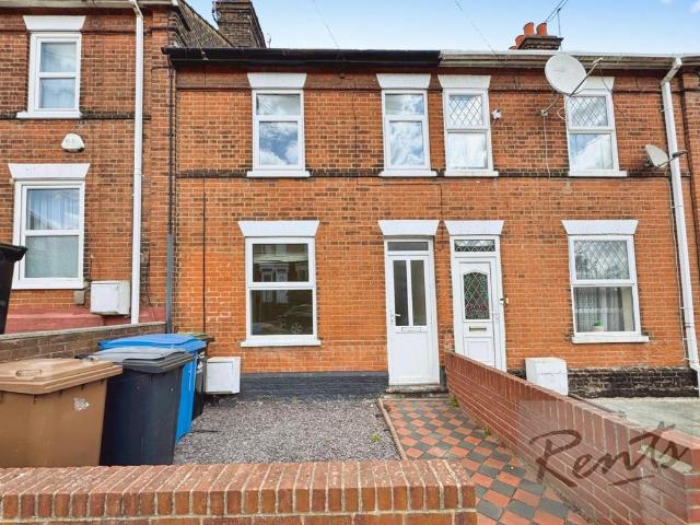 Philip Road, Ipswich IP2 3 bed terraced house to rent £1,095 pcm £253 pw