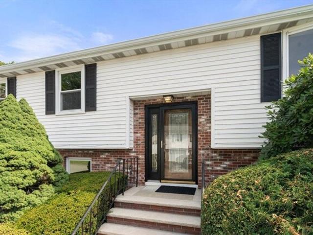 Phillips Cir, Waltham, Home For Sale