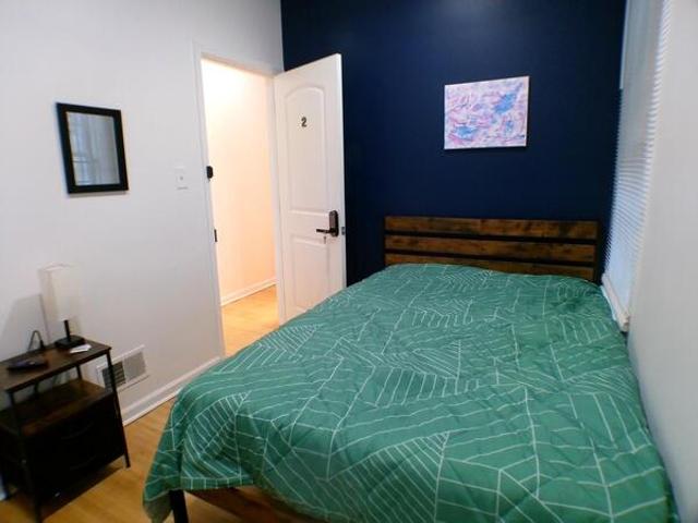 Philly Home by Temple U and the Vibrant Broad St Corridor! Two Blocks from Susquehanna Station