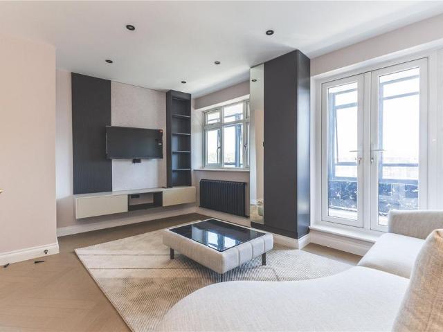 Philpot Street, Whitechapel, London, E1 1 bed apartment to rent £2,500 pcm £577 pw