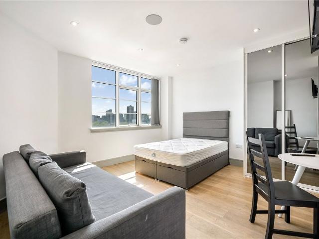 Philpot Street, London E1, Studio to rent, £1,500 pcm | PrimeLocation