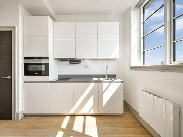 Philpot Street, London, E1 Studio to rent £1,600 pcm £369 pw