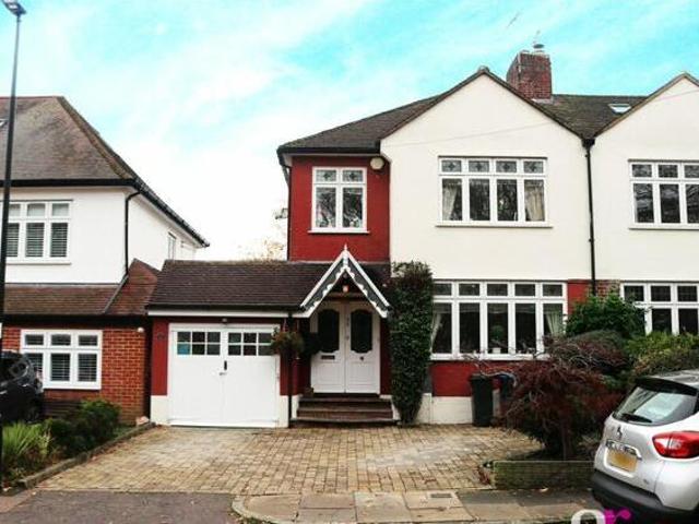 Phipps Hatch Lane, Enfield, 4 Bedroom Semi detached