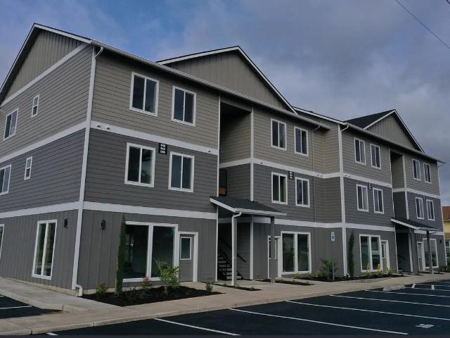 PHP001 2 Bedroom Apartment for Rent at 636 4th St, Gervais, OR 97026
