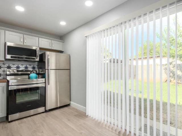 PHX 2524 WILLETTA 4 3 Bedroom Apartment for Rent at 2524 E Willetta St, Phoenix, AZ 85008 Del Rey