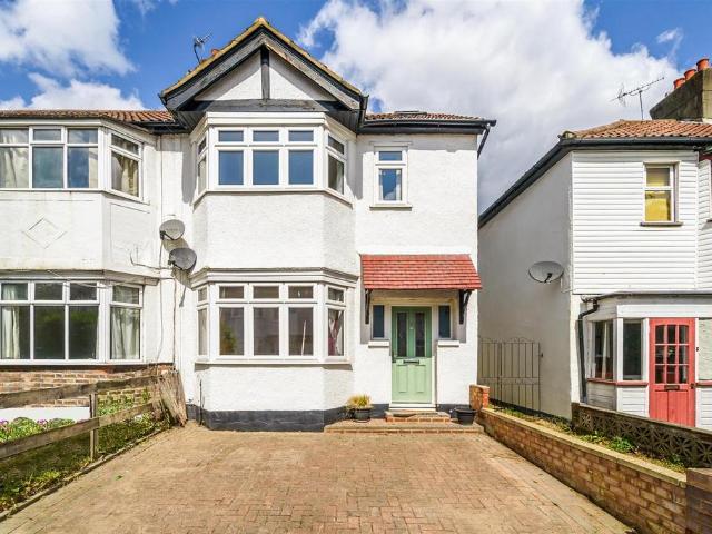 Phyllis Avenue, Motspur Park KT3 4 bed end of terrace house to rent £3,300 pcm £762 pw