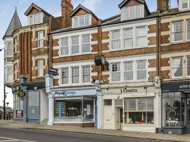 Physio & Therapy London, 80 Broad Street, Teddington, TW11 8QT, United Kingdom | 4 bed apartment for rent #167776960 | Rentberry