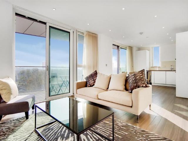 Pinto Tower, Nine Elms Point, SW8 2 bed apartment to rent £3,500 pcm £808 pw