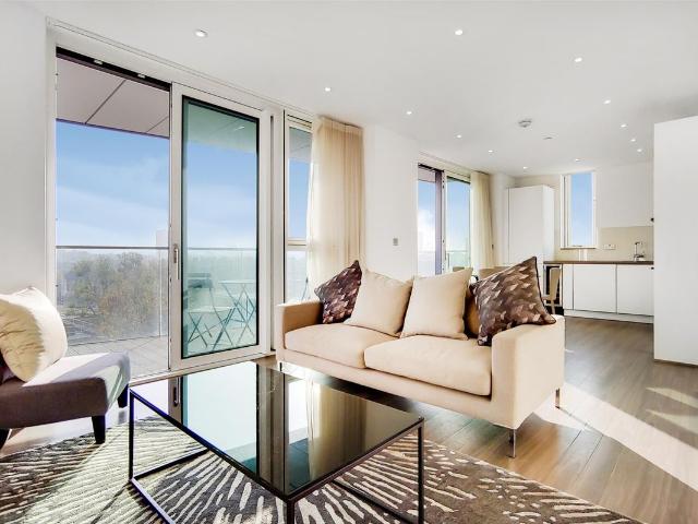 Pinto Tower, Nine Elms Point SW8, 2 bed flat to rent, £3,250 pcm | PrimeLocation