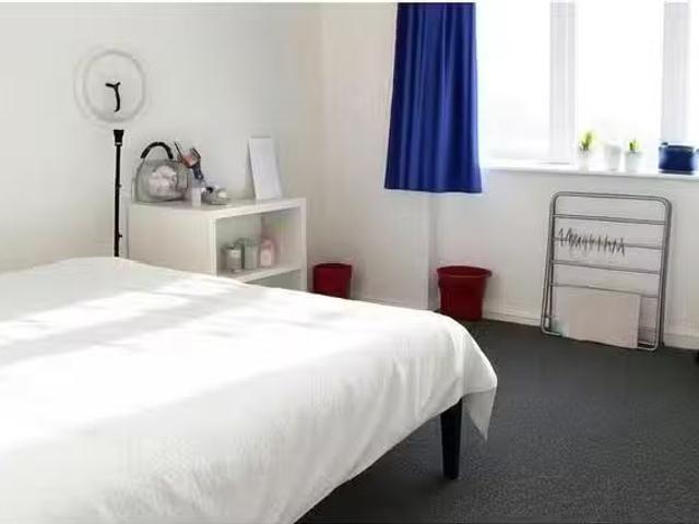 Pin Hill Three Bedroom Compact