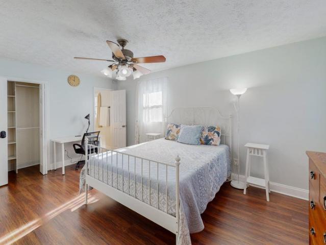 Pin Oak Living | Free WiFi |  Monthly Cleaning