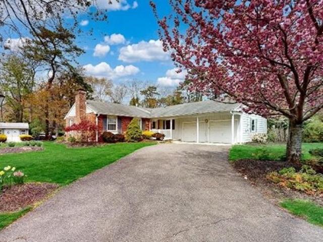 Pin Oak Trl, Medford, Home For Sale