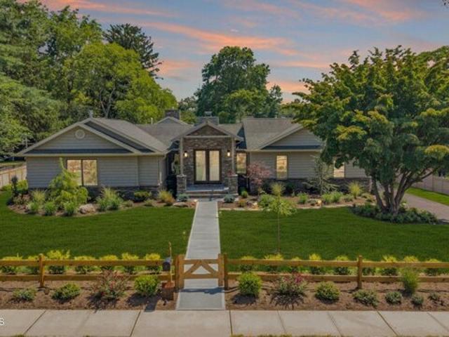 Pinckney Rd, Little Silver, Home For Sale