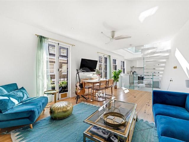 Pindock Mews, London, W9 2 bed mews to rent £8,337 pcm £1,924 pw