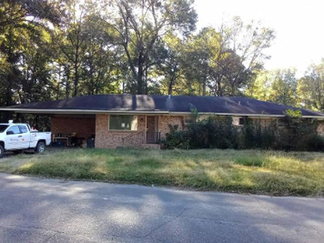 Pine Manor Dr