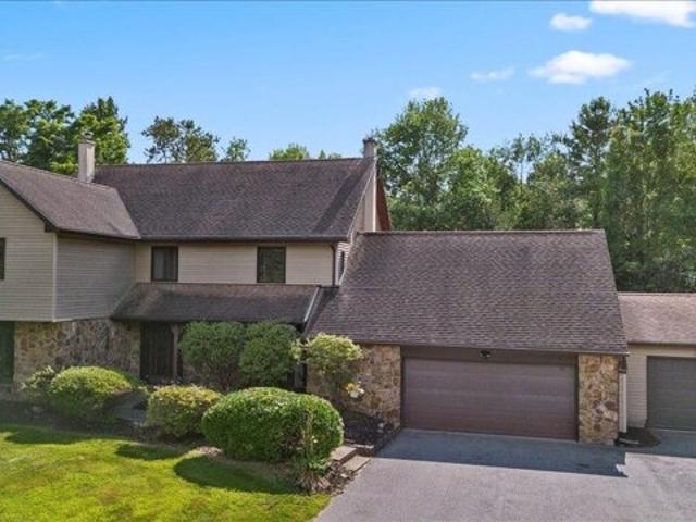 Pine Meadow Dr, Colchester, Home For Sale