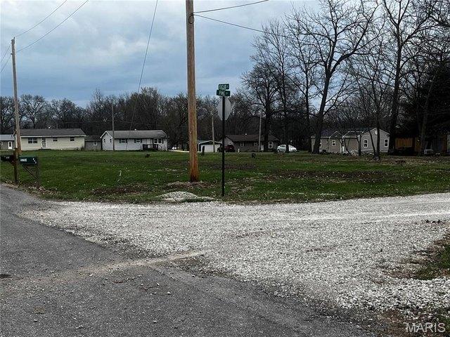 Pine, Montgomery City, MO 63361