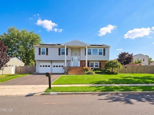Pine Needle St, Howell, Home For Sale