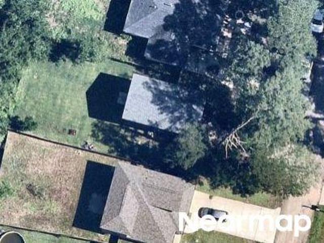 Pine Bough Ln