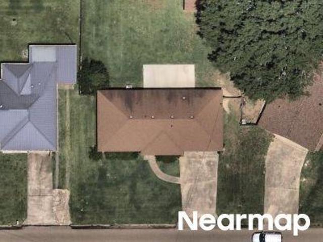 Pine Circle Dr