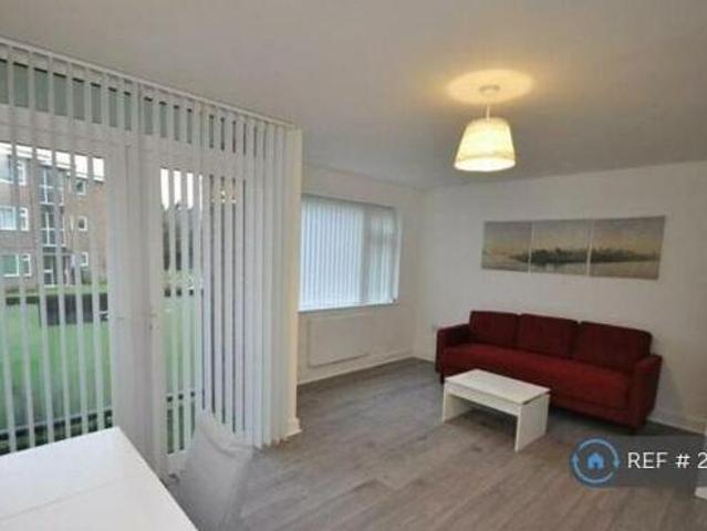 Pine Court, Leamington Spa, 2 Bedroom Flat