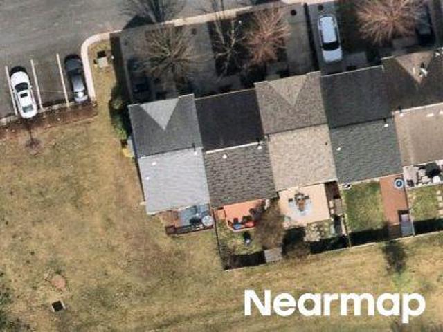 Pine Crest Ln